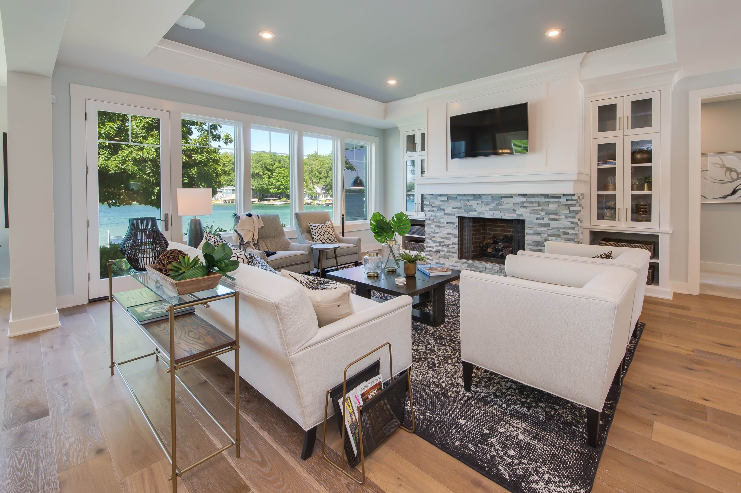 Lake Cottage Fireplace Ideas 13,500+ Lake House Interior Stock Photos,