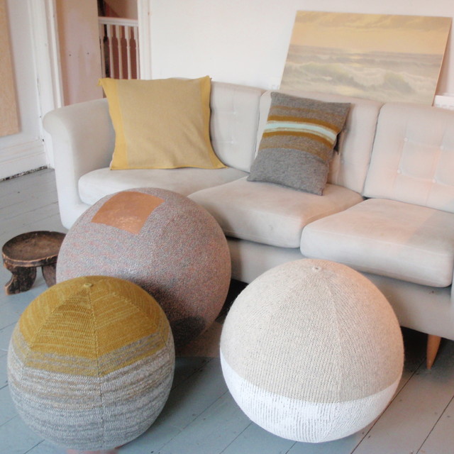 EXAMPLES OF BESPOKE SEATING SPHERES AND CUSHIONS - Contemporain - Salon ...