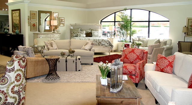 Good s Home Furnishings Showroom Photo in PIneville NC Eklektisch Wohnbereich Charlotte von User Houzz