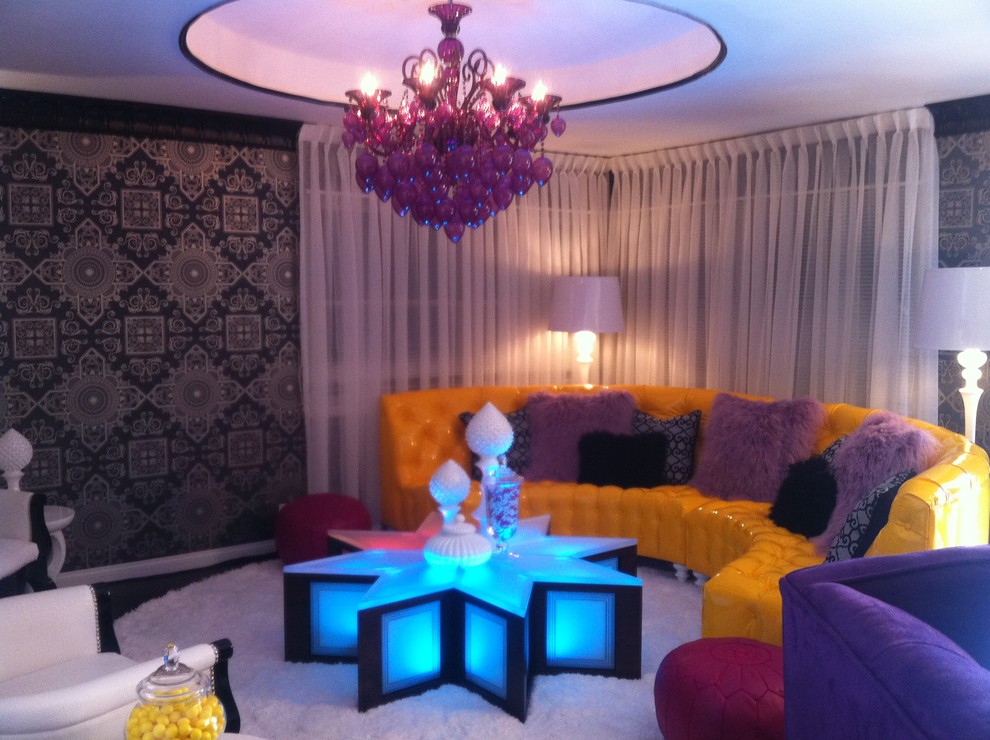 HGTV'd Living Room w/ Host David Bromstad - Modern - Living Room - Los ...