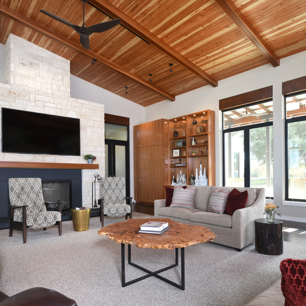 Hummingbird Hill - Farmhouse - Living Room - Houston - by Laura Manchee ...