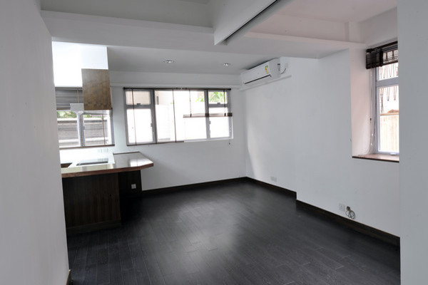 KIU FAT MANSION - Modern - Living Room - Hong Kong - by POCA DESIGN ...