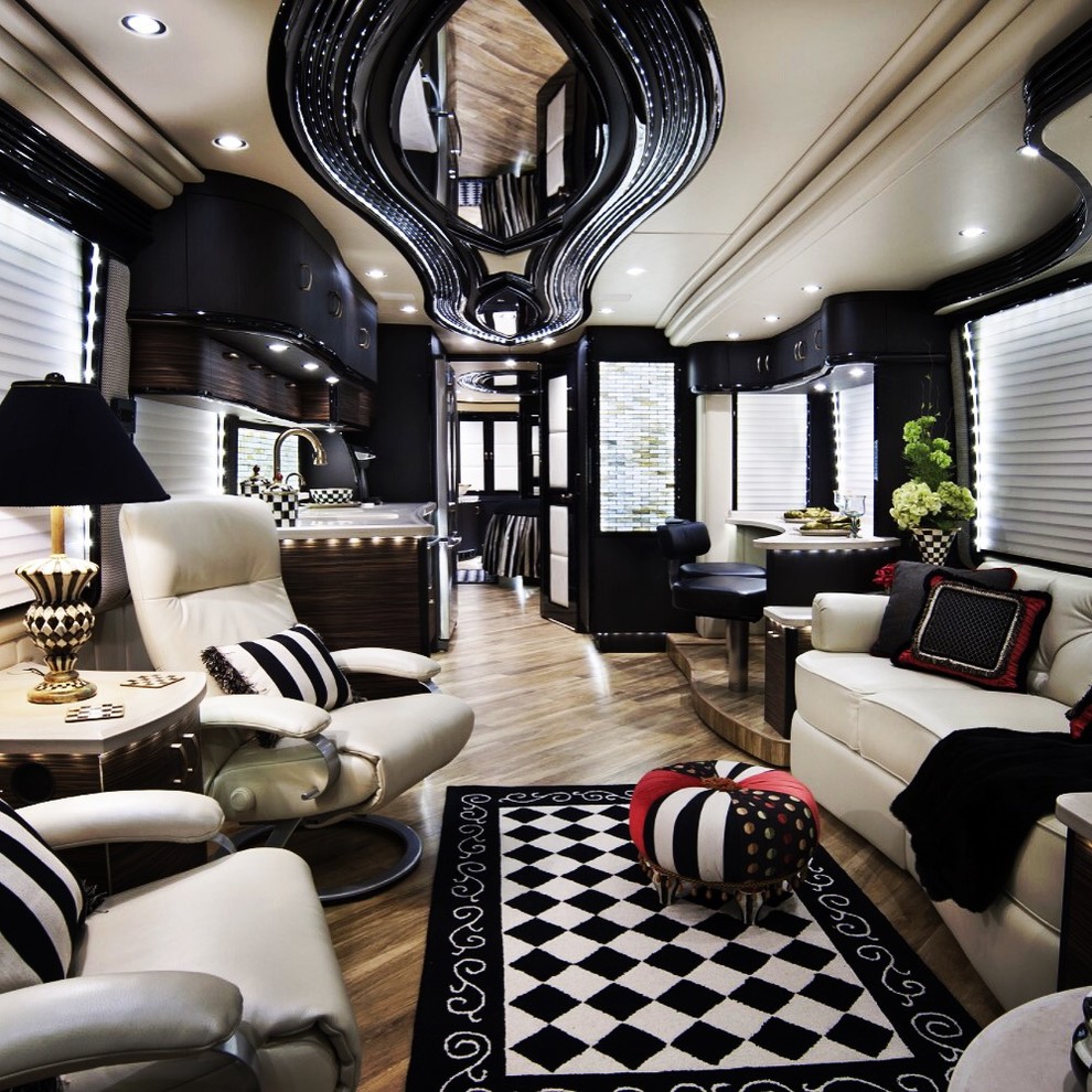 Liberty coach interior shots - Living Room - Chicago - by Liberty Coach ...