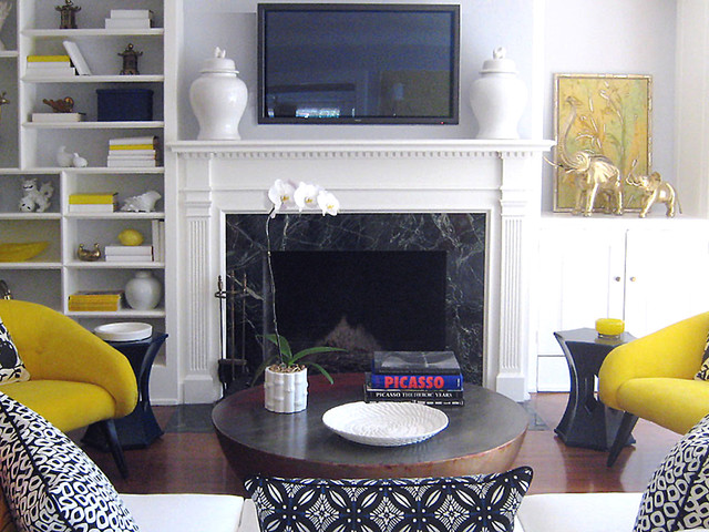 5 Ways to Decorate Around a Flat-Screen TV