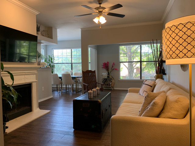 Main Living Room - Living Room - Dallas - by Elemental Clarity | Houzz UK