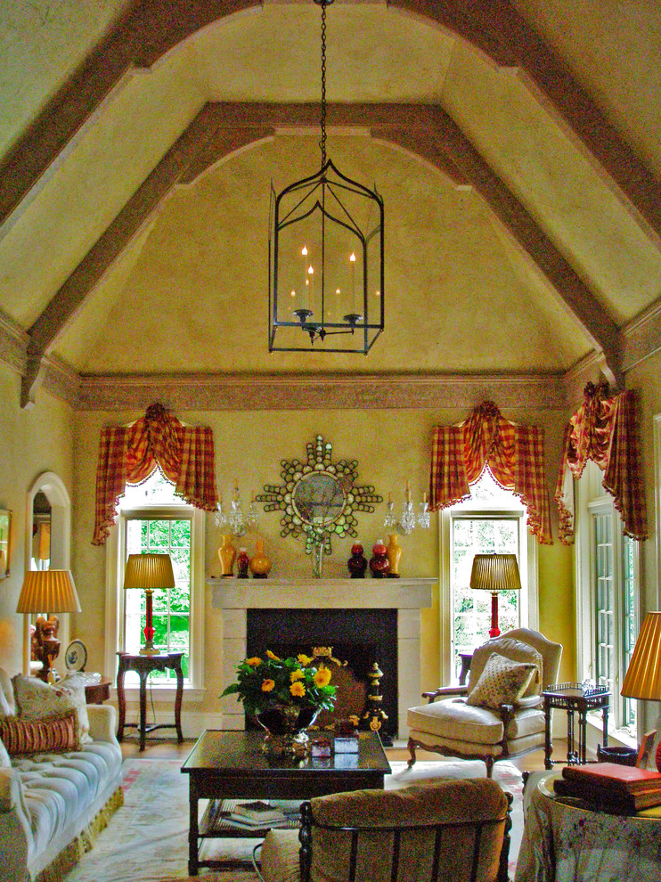 Manor House - Traditional - Living Room - Cleveland - by RoomService ...