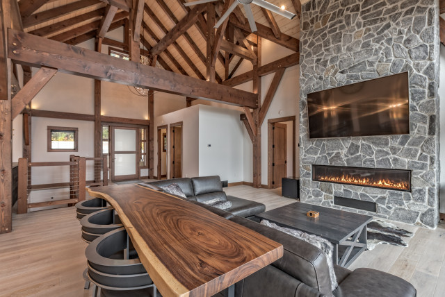 Mara Lake Timber Frame Home, BC - Contemporain - Salon - Vancouver ...