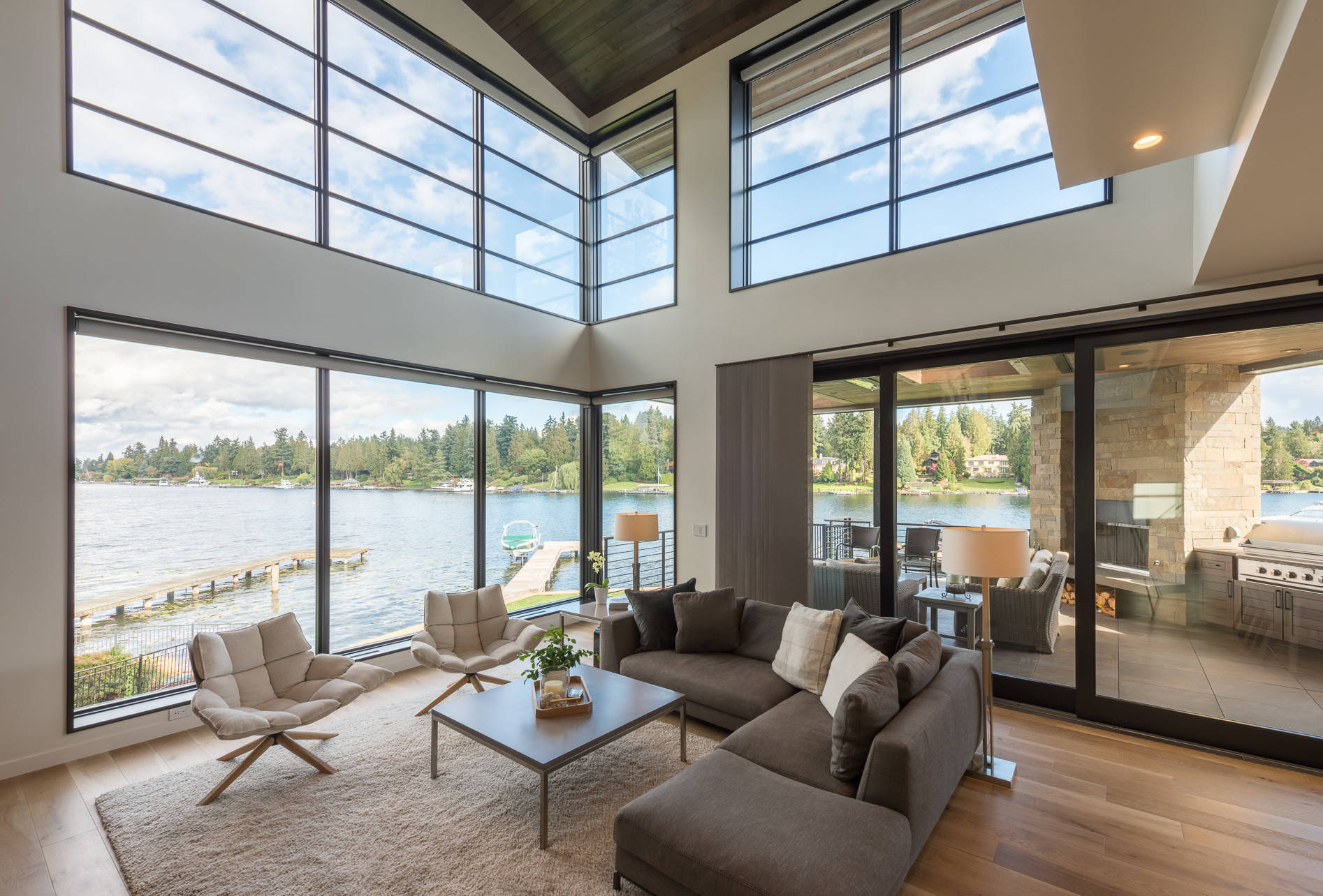 Waterfront Living Room Decorating Ideas