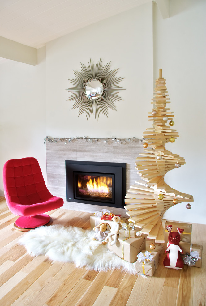Modern Christmas Tree - Midcentury - Living Room - Vancouver - by Reach ...