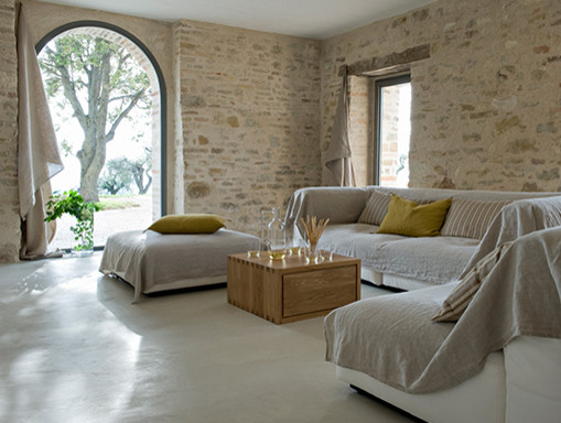 modern italian farmhouse | spaces42 - Campagne - Salon - Londres - par ...