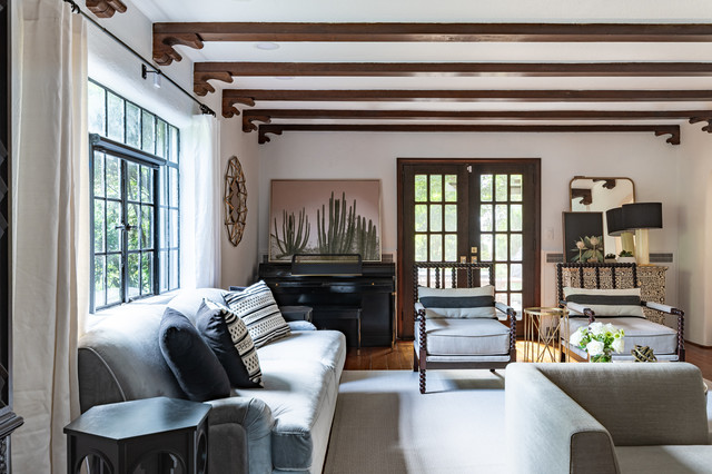 Modern Tudor Living Room - Classique - Salon - New York - par Curated ...