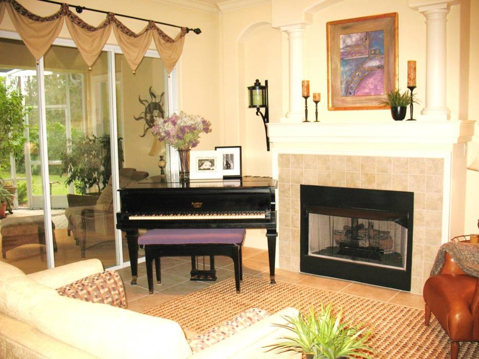 More Staging Class Pictures - Traditional - Living Room - Jacksonville ...