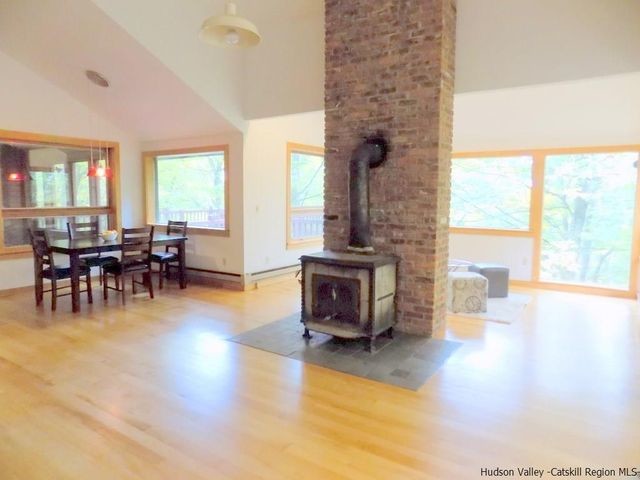 Mt. Tremper Staging - Living Room - New York - by Lifestyled Staging ...