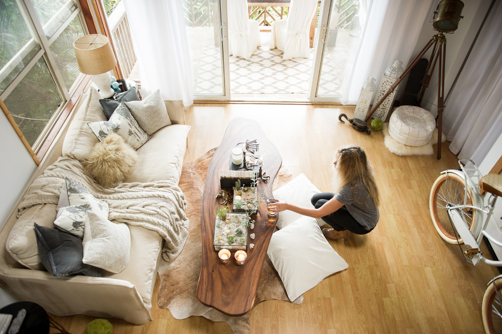 My Houzz: Chic Boho Style for a Hawaii Apartment - Beach Style - Living ...