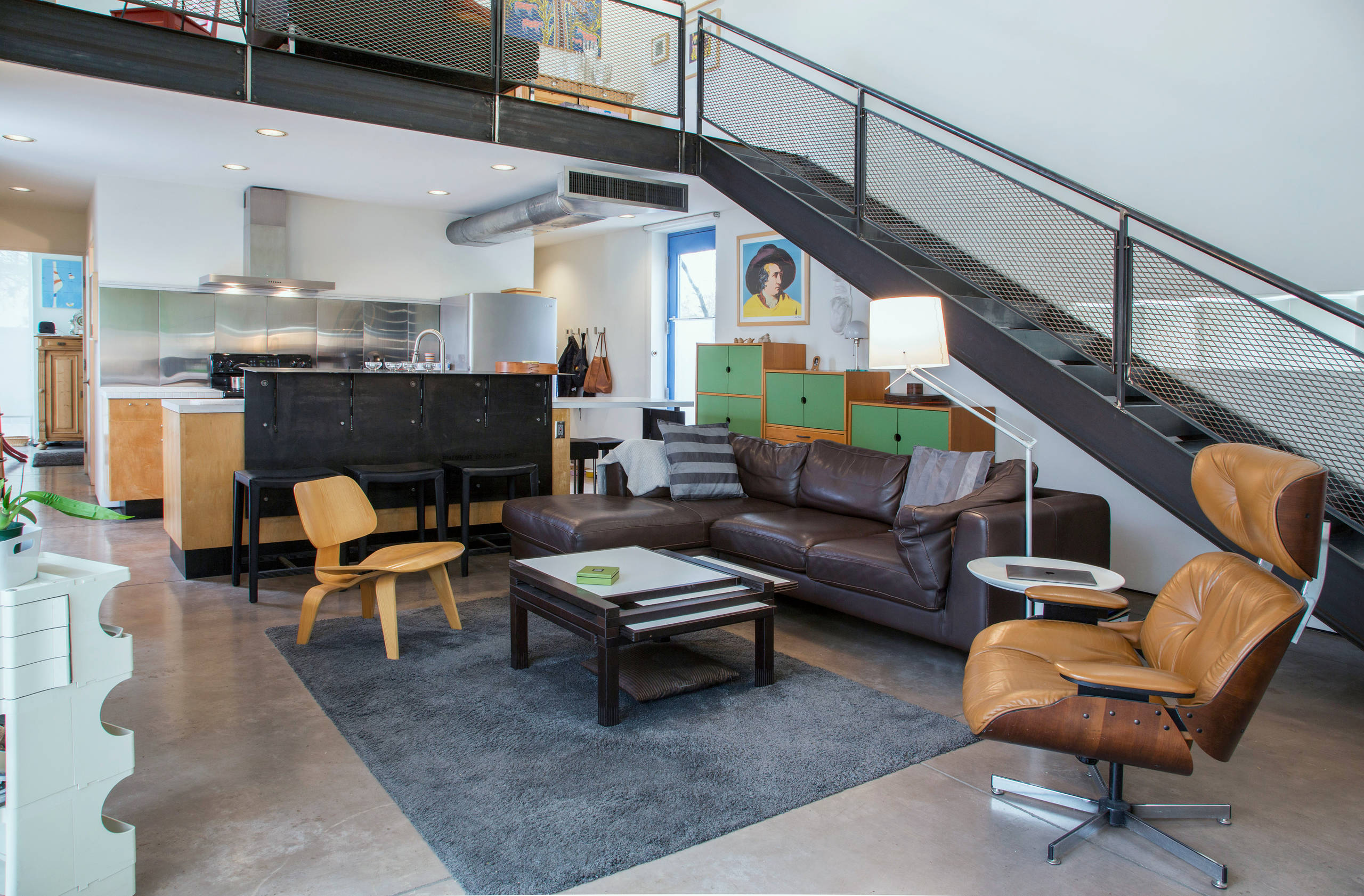 My Houzz: Splashes of Color in a Modern Arizona Loft