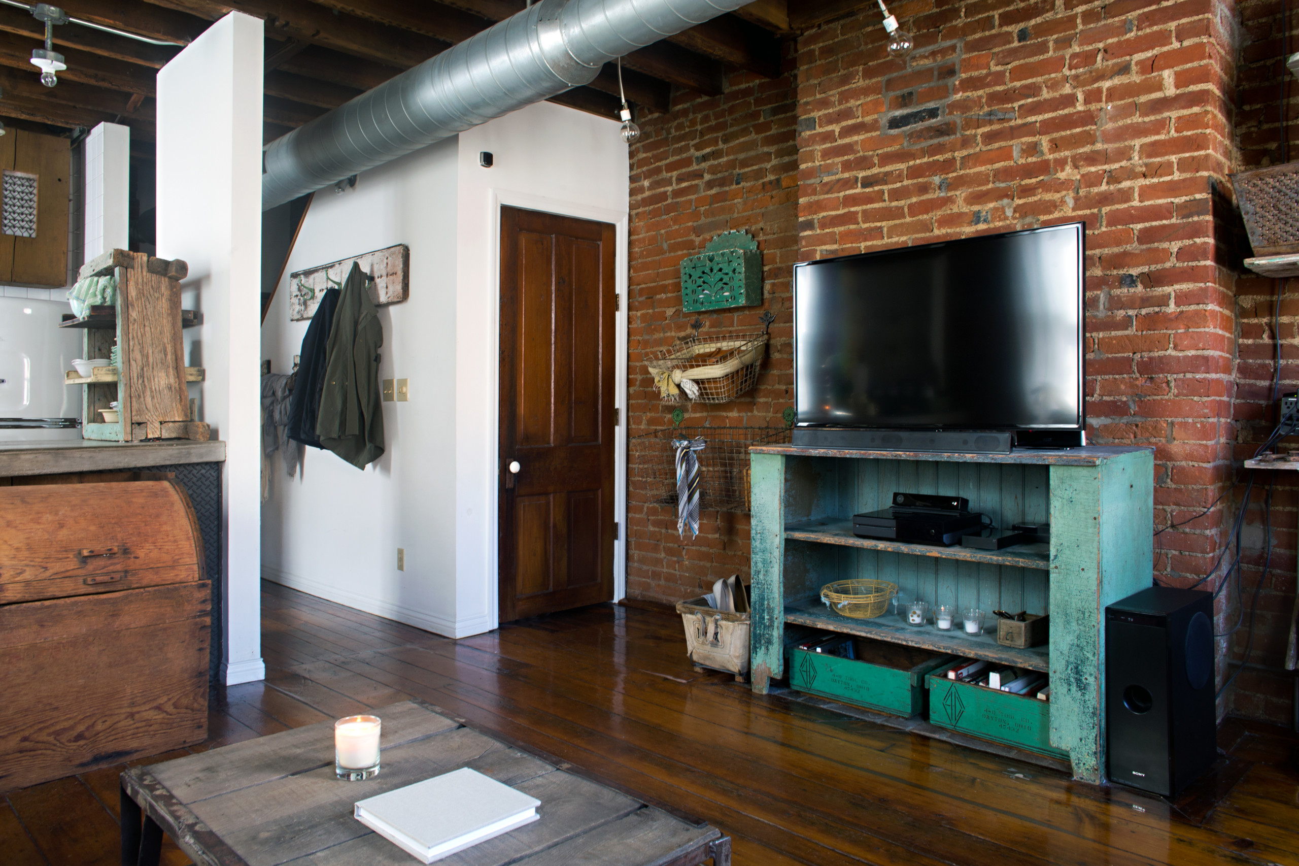 My Houzz: Sweet Vintage Touches in an 1865 Cincinnati Loft