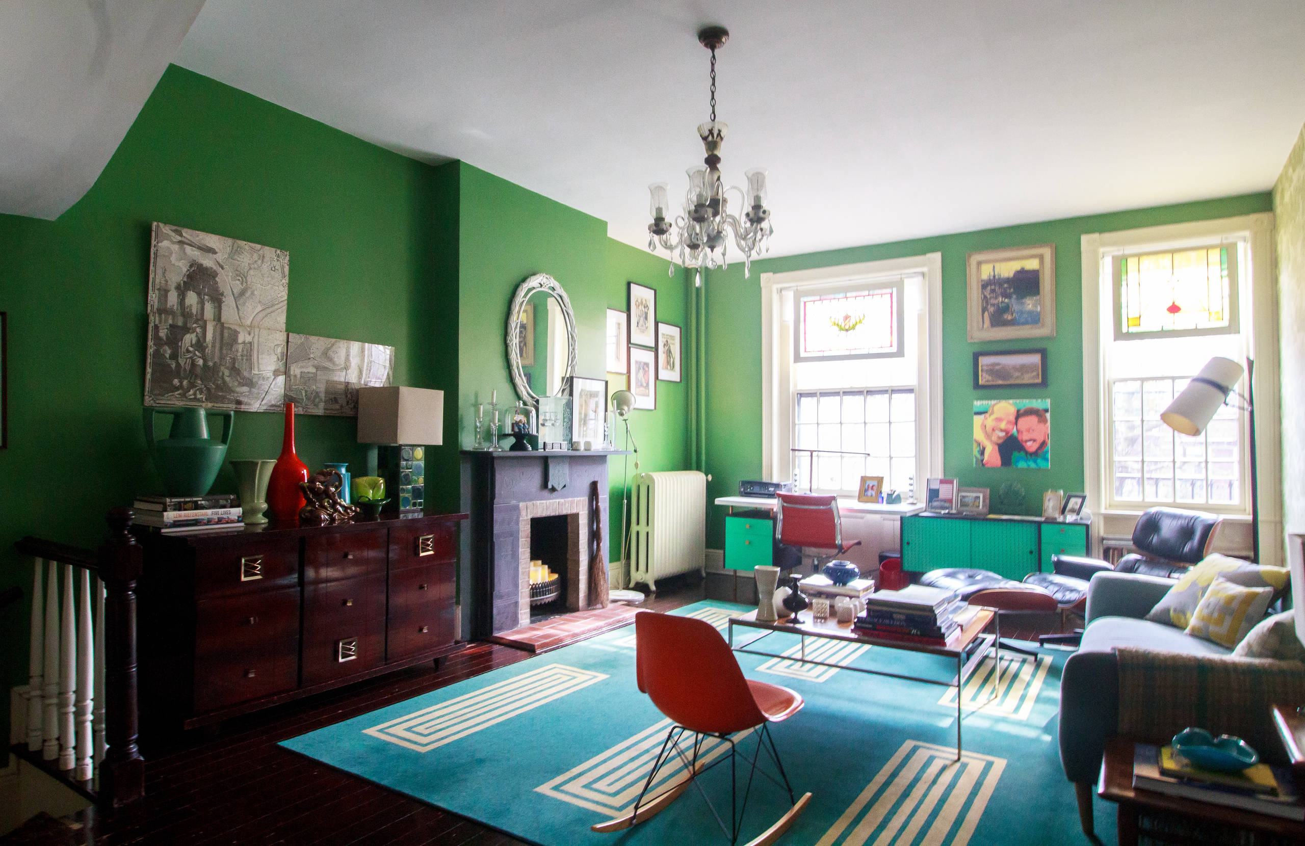 My Houzz: Vibrant Victorian Row House With Midcentury Style