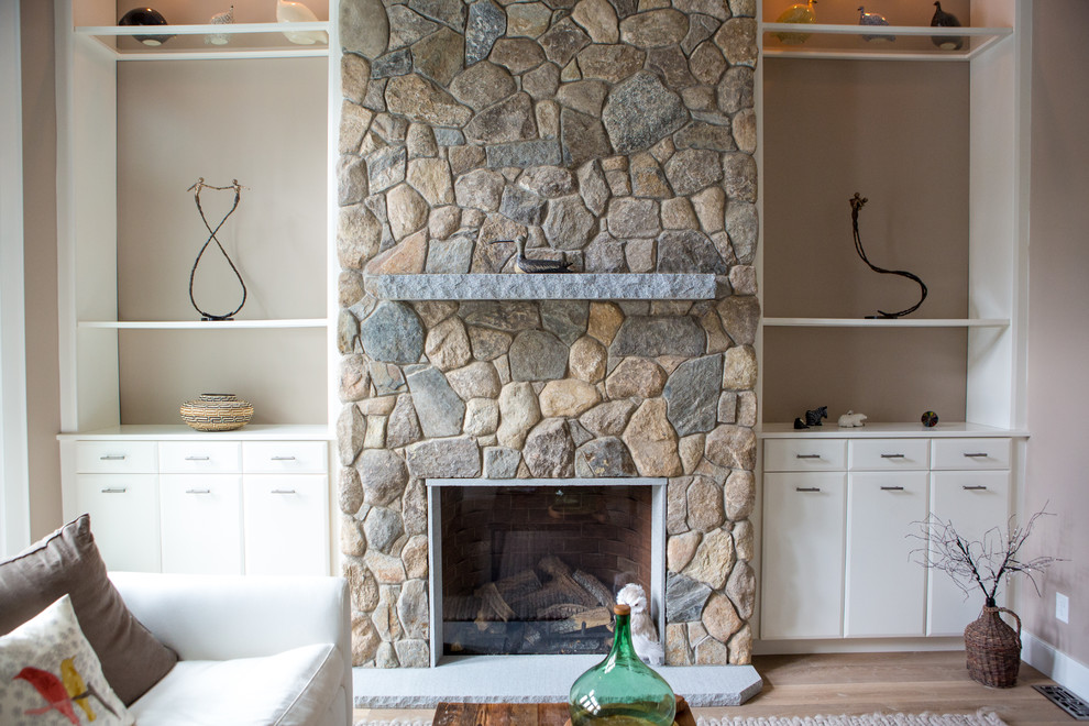 New England Style Design: Fireplace, Chimney, Columns, and Stone Siding ...
