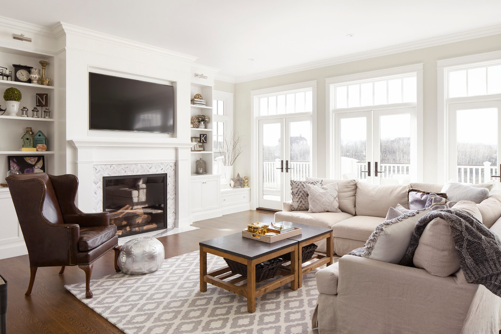 New Traditional - Classique - Salon - Calgary - par Grandscape Homes ...