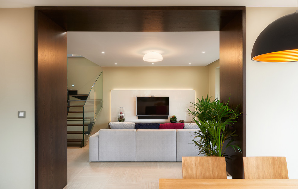 Oak classic brown veneer and magnolia lacquer in a family house ...
