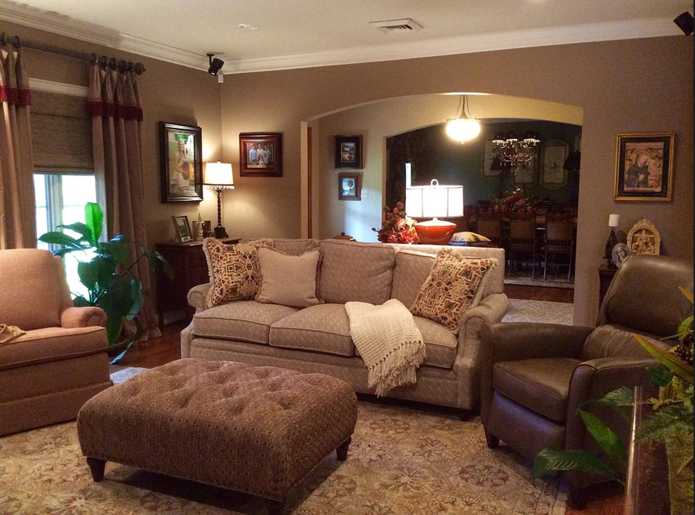 Our Work - Traditional - Living Room - New Orleans - by DBR Designs ...