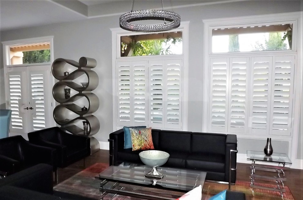 Plantation Shutters for Modern Homes - Moderne - Salon - Cleveland ...