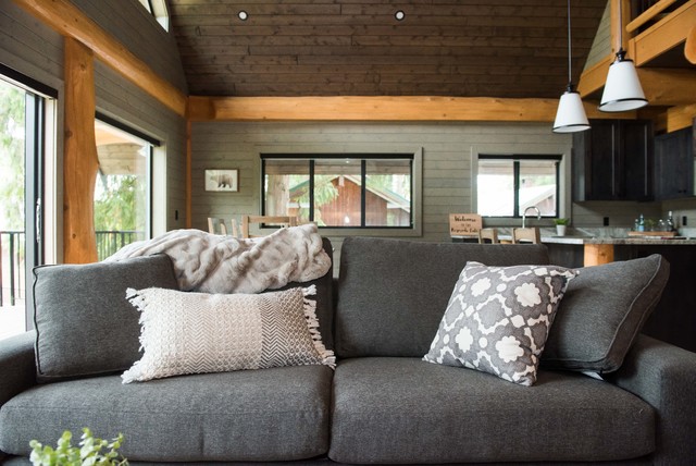 Sasquatch Cabin - Sandpiper Resort - Rustic - Living Room - Vancouver ...