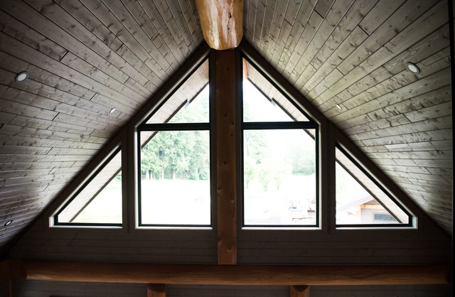 Sasquatch Cabin - Sandpiper Resort - Rustic - Living Room - Vancouver ...