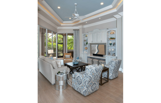Serene Surrounds - Classique Chic - Salon - Miami - par Wright Interior ...