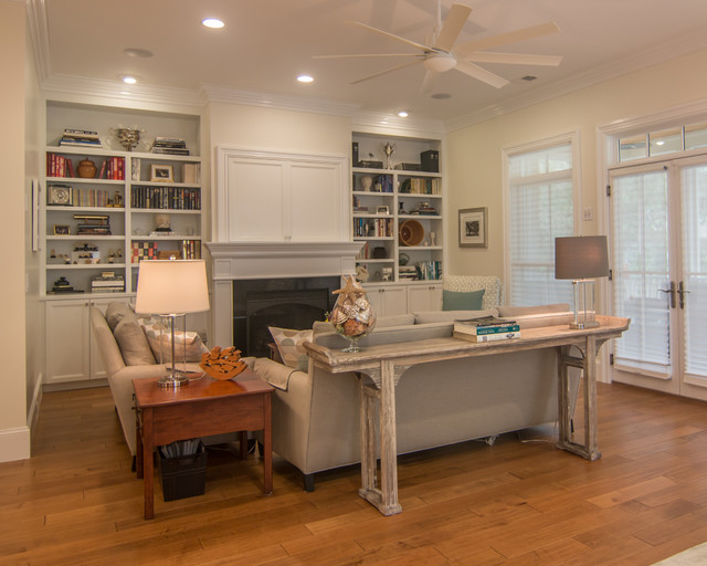 Southern Style Oak Spring House Design - Casa de campo - Salón ...