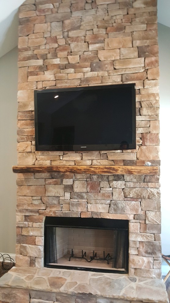 Stack Stone Fireplace TV Installation - Contemporáneo - Salón - Atlanta ...