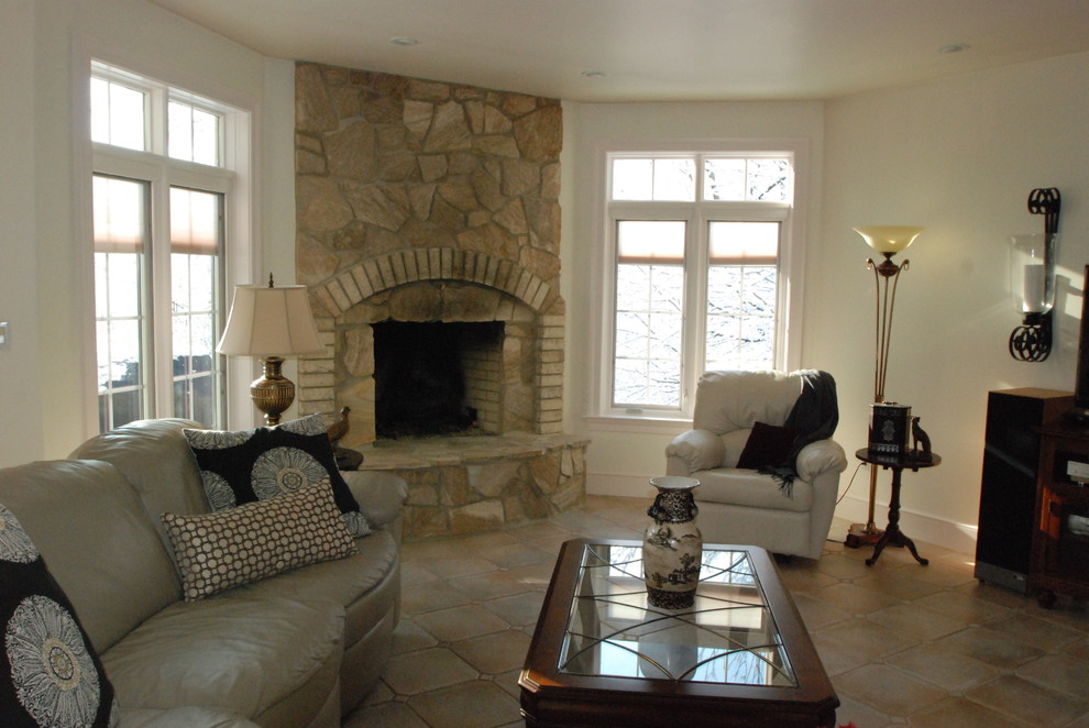 Staged and ready to sell - Traditional - Living Room - Philadelphia ...