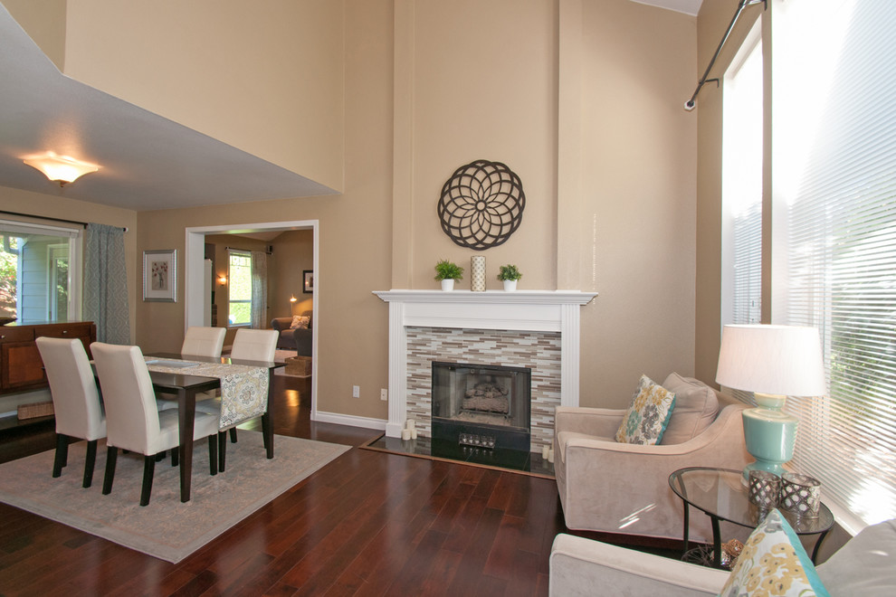 Staging Photos - Living Room - Seattle - by Restyled Homes Staging ...