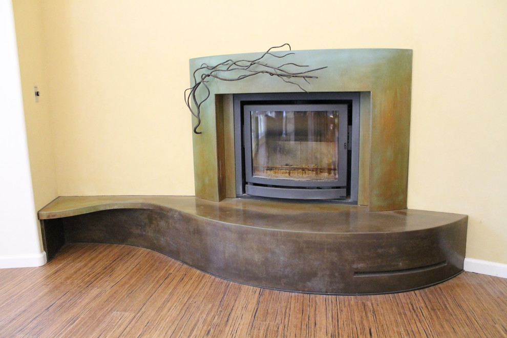 Stained Concrete Fireplace Surround & Hearth - Contemporáneo - Salón ...