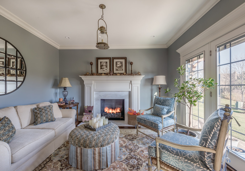 Stately Living - Traditional - Living Room - Chicago - by Coyle ...