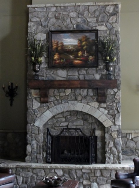 Stone Veneer Fireplace Makeover - Montagne - Salon - Atlanta - par Daco ...