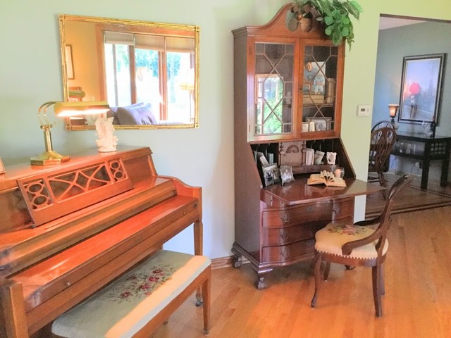 Sue's Living Room Redesign - Salon - Phoenix - par Styling and Staging ...