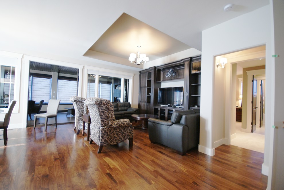 Taste of Tradition - Traditional - Living Room - Calgary - by Bezooyen ...