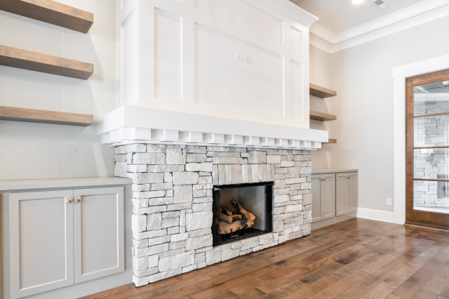 The Oliver Plan 1427 | G.T. Issa Premier Homes - Arts & Crafts - Living ...