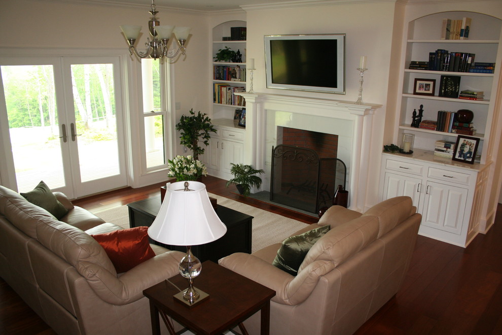 Timberbrook - Traditional - Living Room - Burlington - by Cotton Design ...