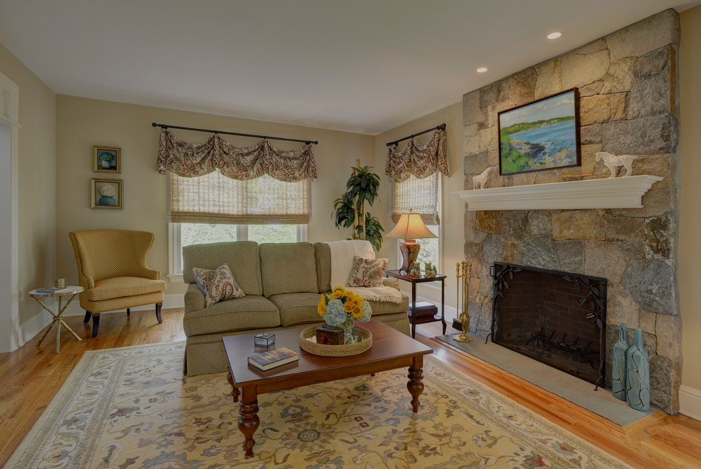 Traditional Living Room - Traditional - Living Room - New York - by ...