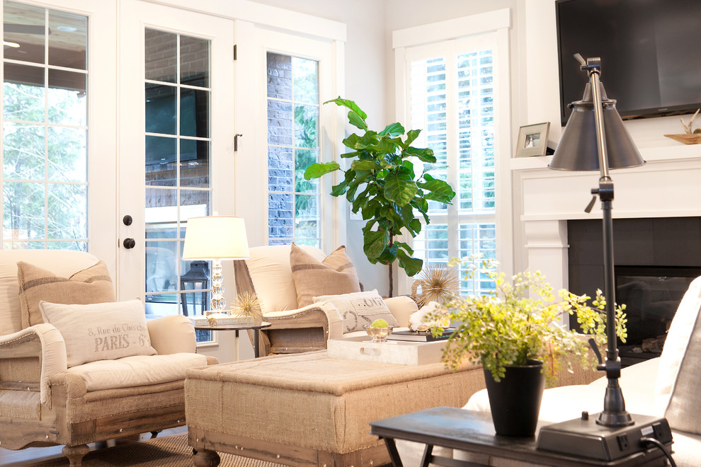 Transitional Great Room - Klassisch modern - Wohnbereich - Portland ...