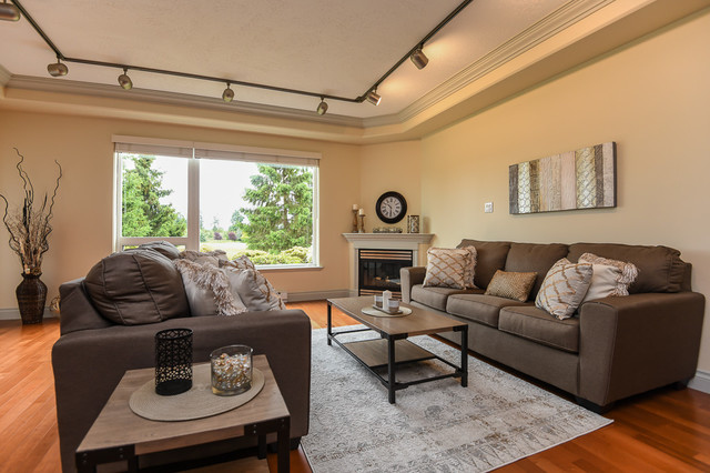 Vacant Home Staging - Open Plan Condo- Courtenay, BC - Contemporary ...