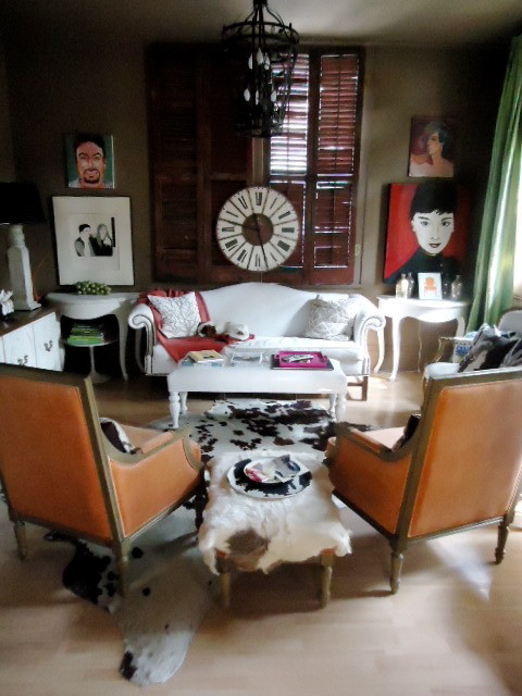 Visual Vamp designs a French style salon - Wohnbereich - New Orleans - von Valorie Hart | Houzz