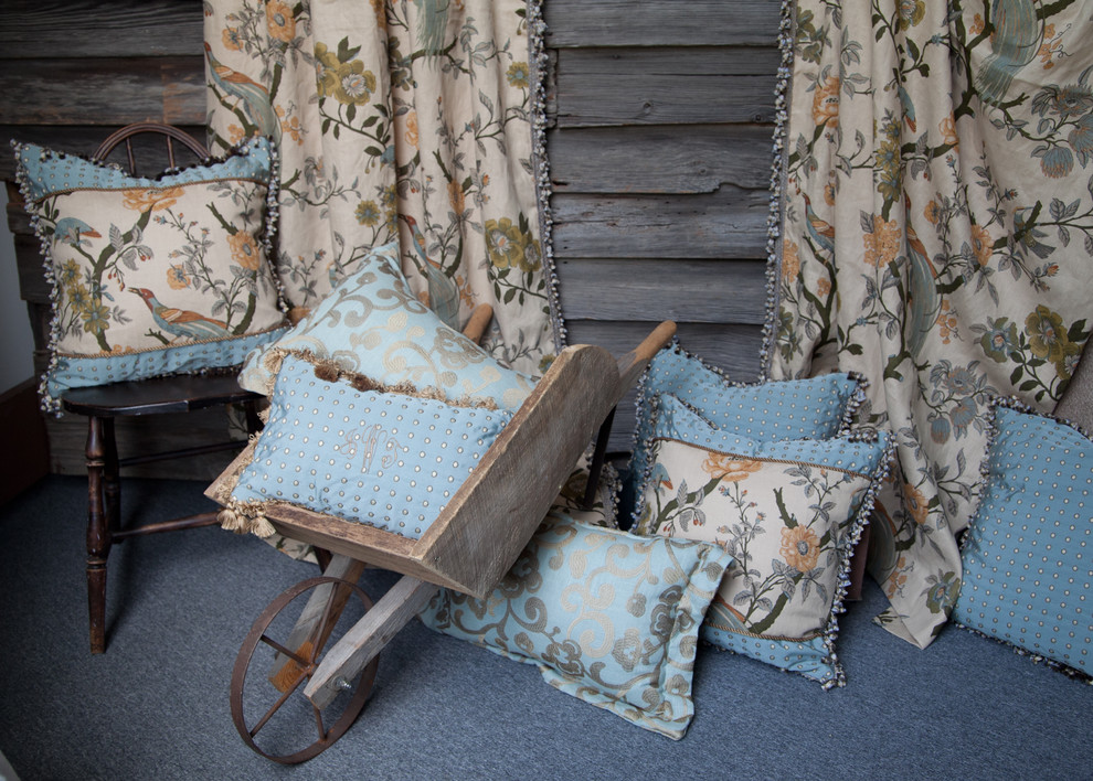 Warren Living Room - Traditional - Living Room - Atlanta - by Atlanta ...