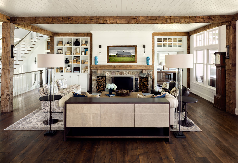 Wisconsin Lake House - Farmhouse - Living Room - Chicago - by i4design ...