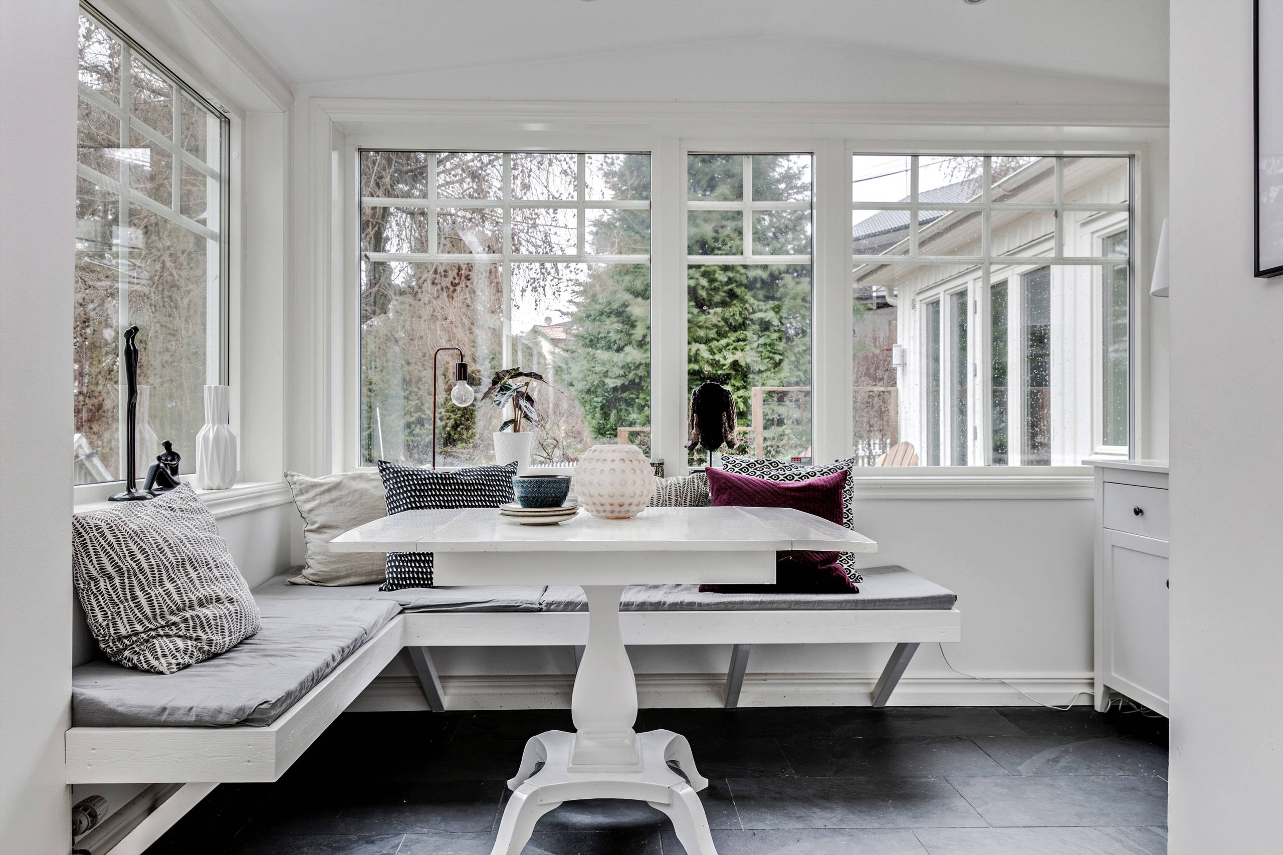 33 Built-In Seating Ideas for a Bespoke Home