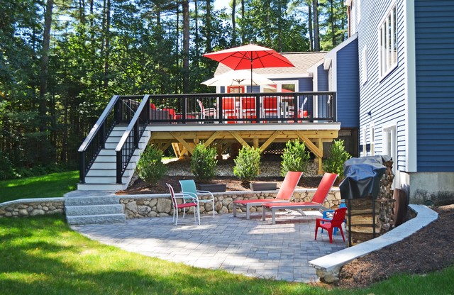 A deck & patio in Dunstable, MA, that make the perfect pair! - Clásico ...