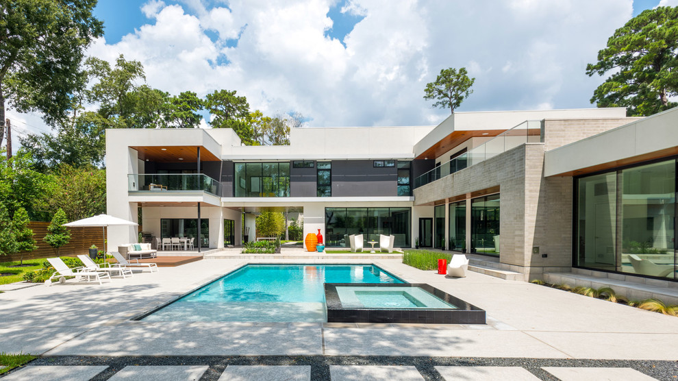 A Modern Smart House - Modern - Patio - Houston - by Cantoni Houston ...