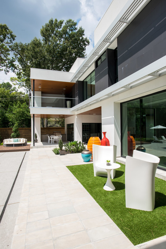 A Modern Smart House - Modern - Patio - Houston - by Cantoni Houston ...